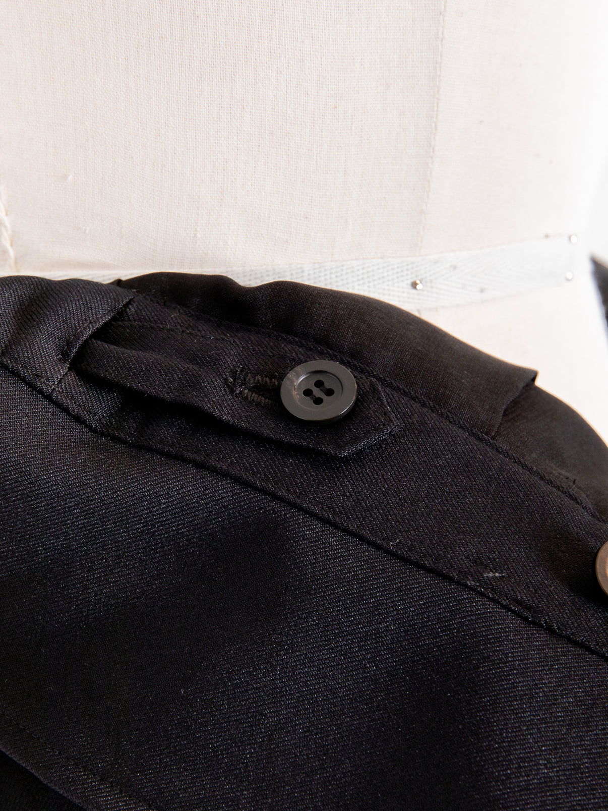 【予約販売】Greta / first step skirt （BLACK/OFF-WHITE) – deres.online